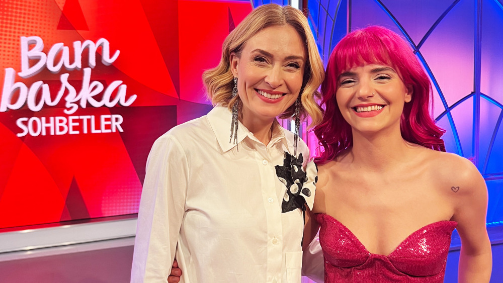 Bambaşka Sohbetler İzle | puhutv